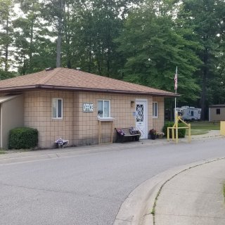 Pine Ridge RV Campground - Birch Run, Michigan - RV LIFE Campground Reviews